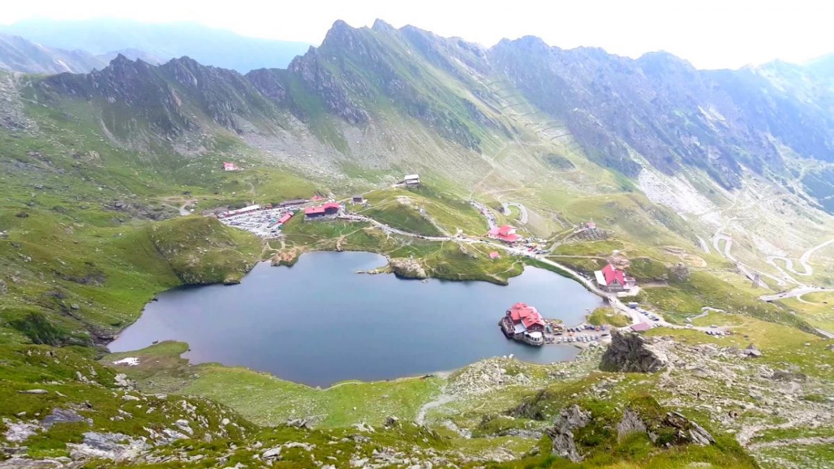 Hai cu noi pe “Drumul dintre Nori”! – Cazare România